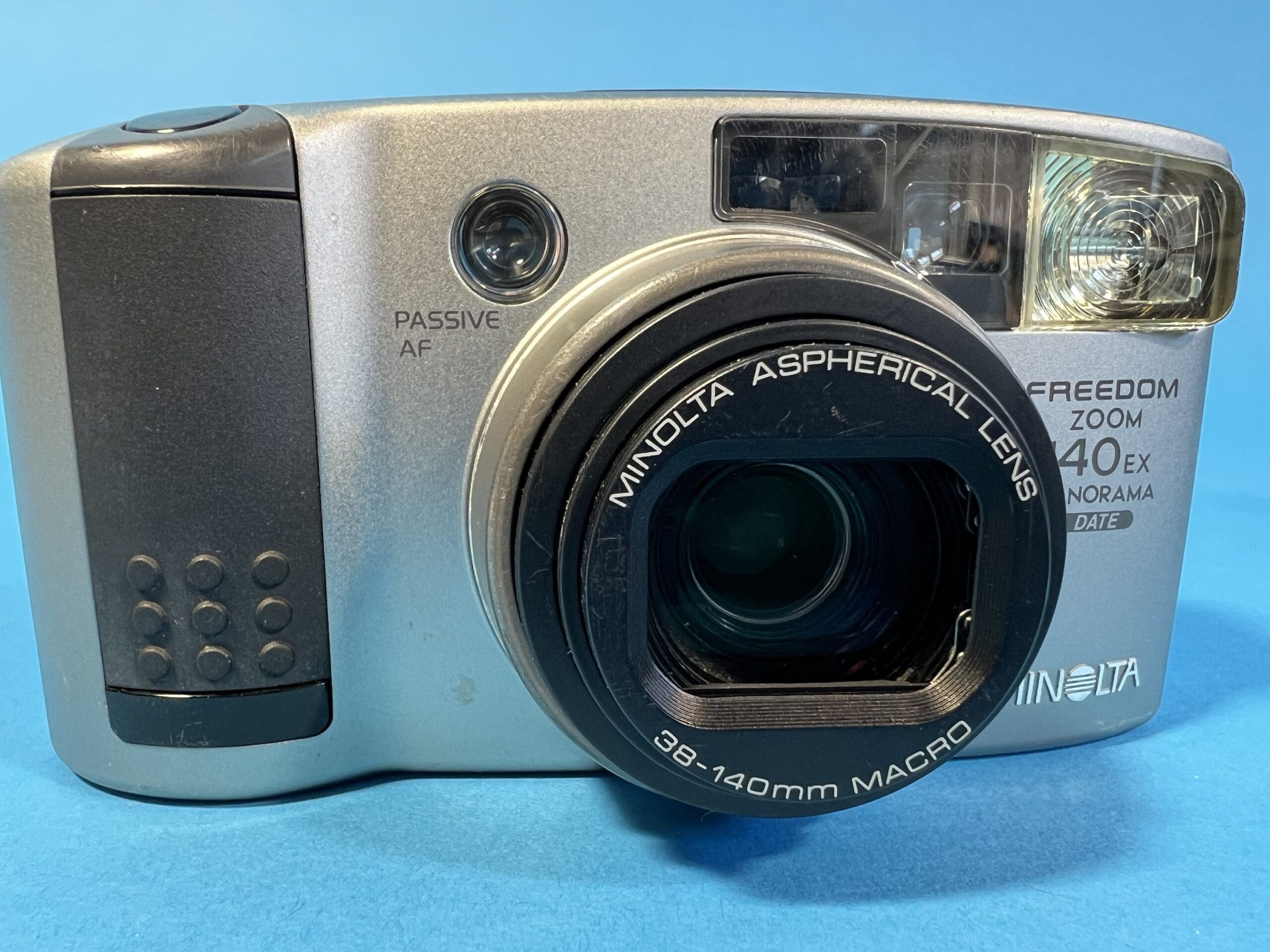 Minolta Freedom Zoom 140EX Panorama Date 35mm (Point & Shoot) - Black ...