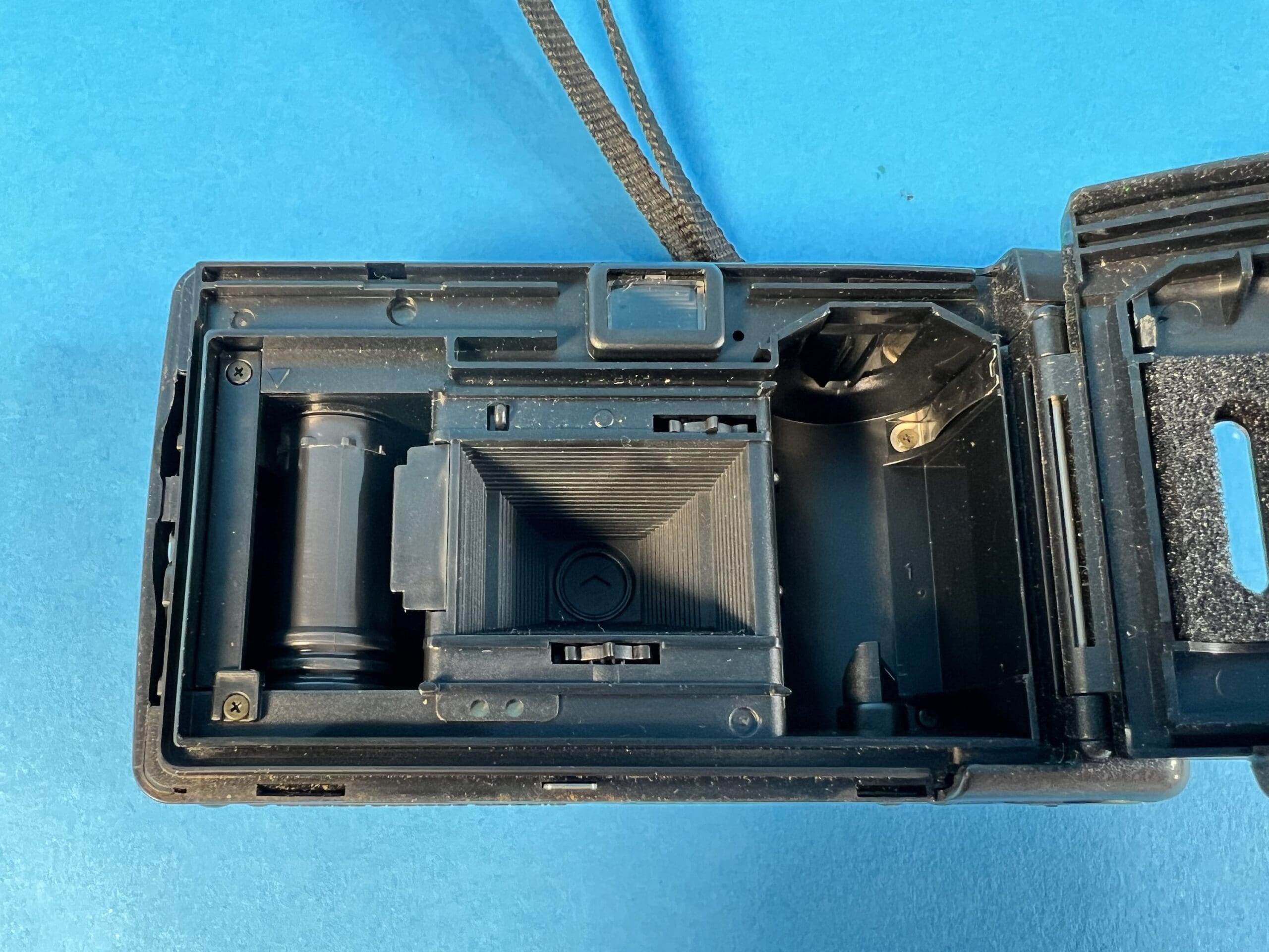 Minolta Freedom 50N 35mm (Point & Shoot) - Black Lab Imaging